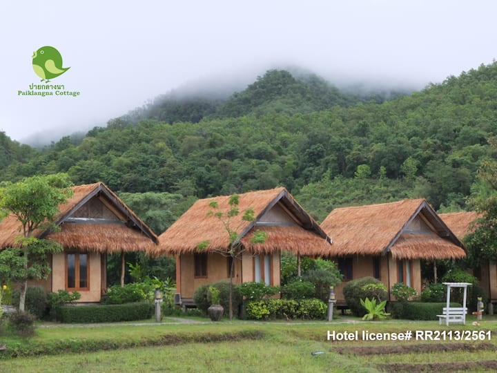 Cozy Cabin๔ In The Middle Of Paddies W/breakfast - Mae Hong Son
