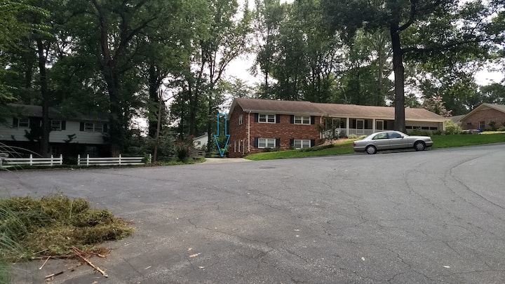 Private Apartment In Quiet Neighborhood! - Greer, SC