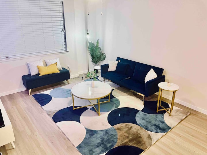 Luxury 1 Br 1 Ba W/pool, Gym & Parking - Baltimore, MD