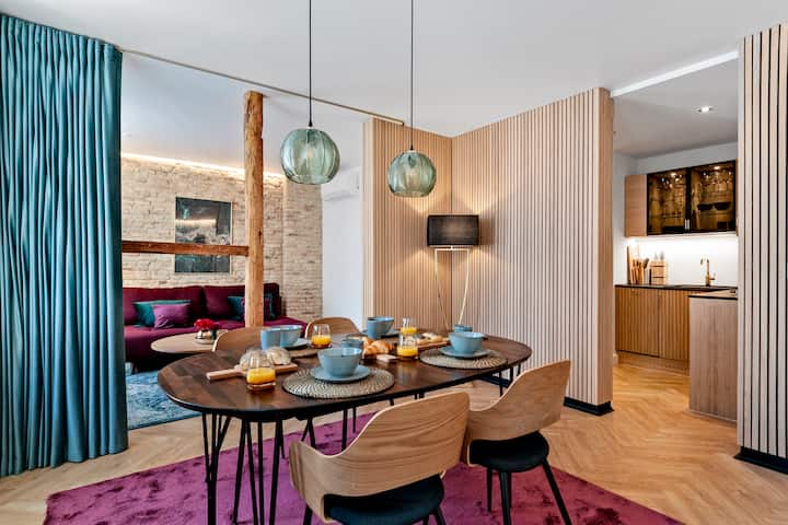 The Burgundy Apartment.! - Copenhagen