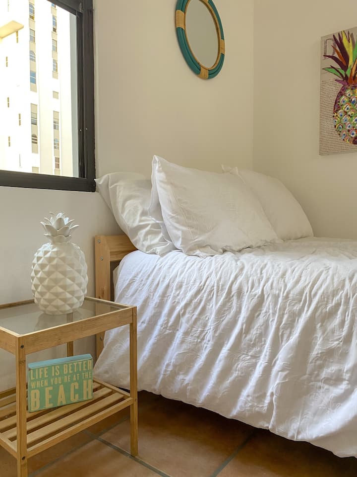 Aqua Vista Modern Studio, Steps From The Beach - San Juan, Puerto Rico