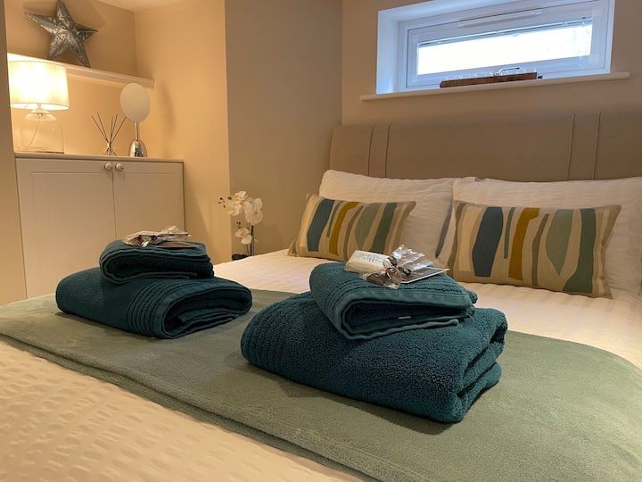 The Garden Apartment, Lilliput/sandbanks, Poole - Sandbanks