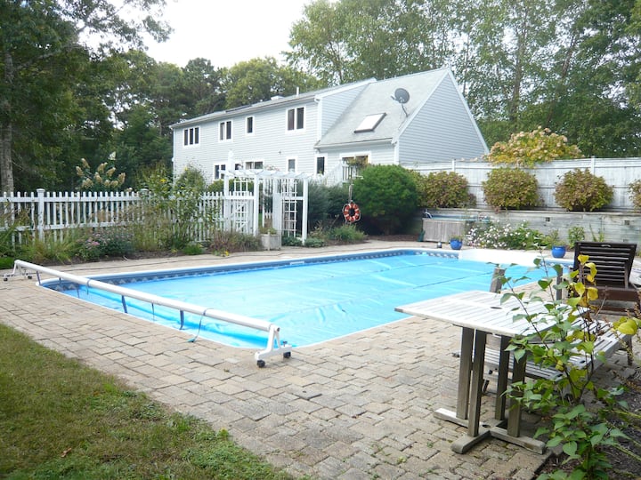 Beautiful Mashpee Home With Pool - Mashpee, MA