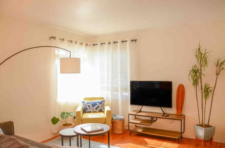 Bright Oasis In The Heart Of University Heights - San Diego, CA