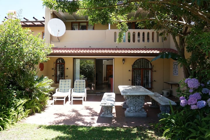 Bay Sands Apartment - Plettenberg Bay