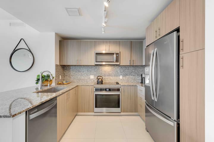 Stylish And Modern 1br  | Resort-style Amenities - Hialeah