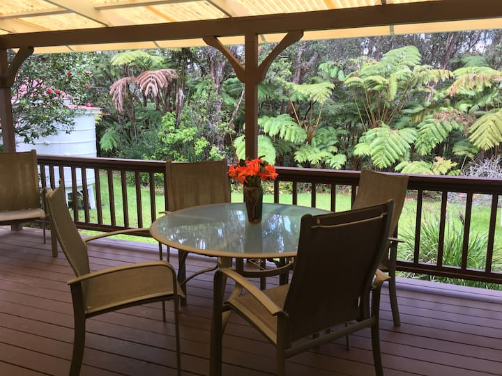 Tranquil Family Home In Volcano Village Forest - Volcano, HI