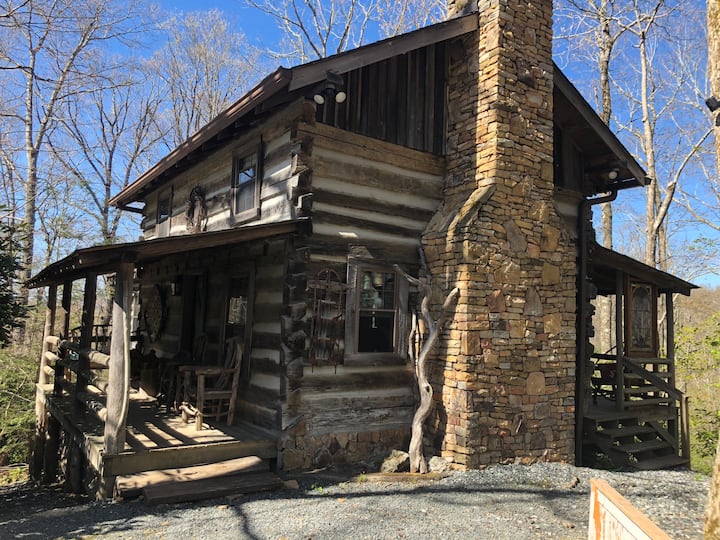Charming Log Cabin In Ideal Location - Boone, NC