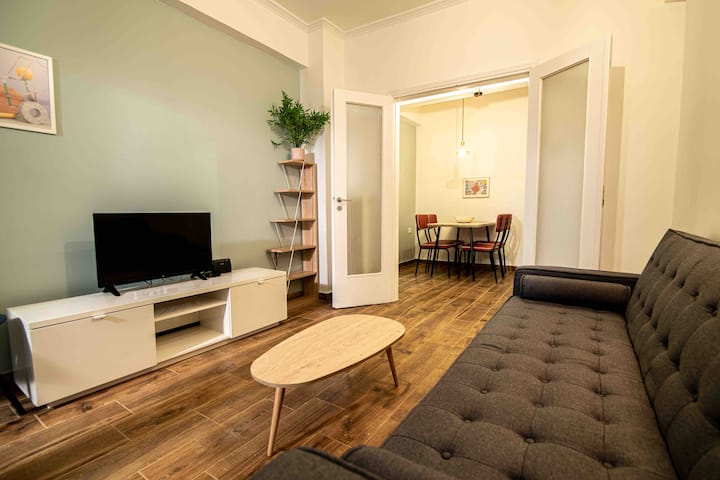 The Lemon Yard House In Athens - Athens