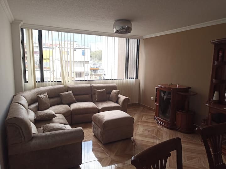 Departamento Mariana De Jesús Por El M El Jardín - Quito