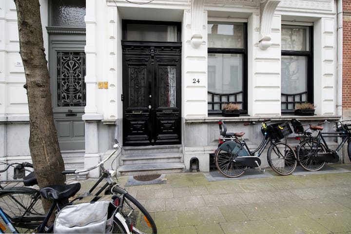 Calm In The Middle Of The Vibrant South District! - Antwerp