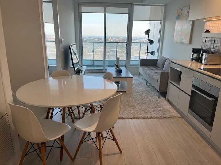 Lovely 2 Bedrm Condo In Vaughan - Vaughan
