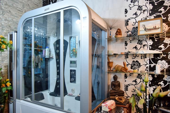 Calme Oriental Tahrir Square. Close Museums - Cairo