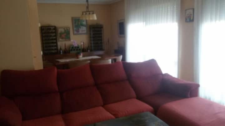 Alquilo Habitación A Chicas En Pensión Completa - Villanueva de la Cañada