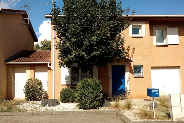 Meyzieu: Maison Cosy Aux Portes De Lyon - Meyzieu