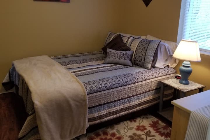 2 Bed 1 Bath 29 Sec Walk To Mu 6 Min Walk Downtown - Columbia, MO