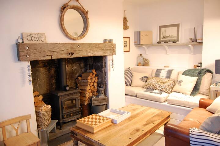 The Hideaway @ No. 3, Character Cottage 2 Bedrooms - Salcombe