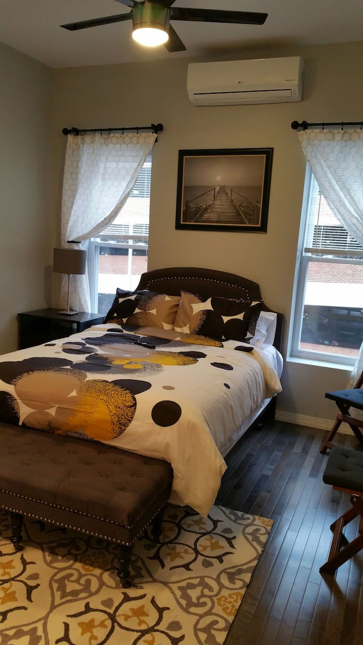 (3) Upscale Flat Downtown Mt.vernon - Baltimore, MD