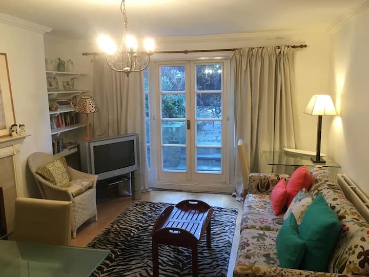 Upper Addison Gardens, Holland Park. - London, UK