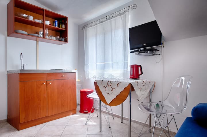 Terrace Apartment "Marta" - Vis