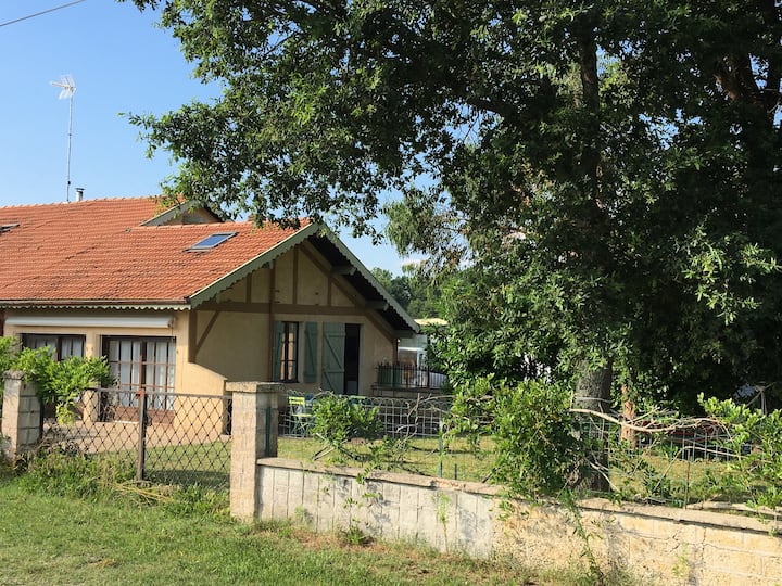 Maisonnette 4 Pers Avec Piscine 150m2 De Jardin - Soustons