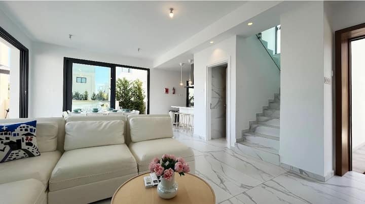 Contemporary 3-bedroom Villa Retreat In Protaras - Protaras
