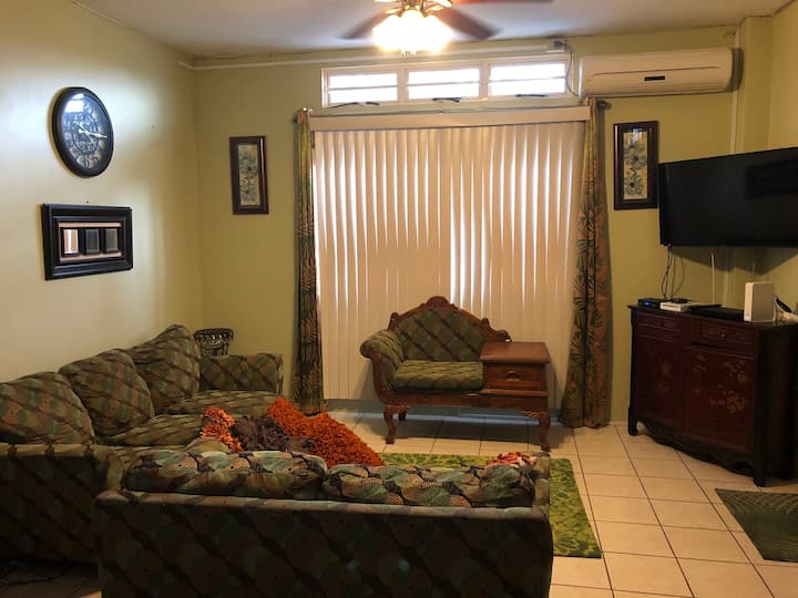 Cozy Trini Carnival Accommodation - Port of Spain