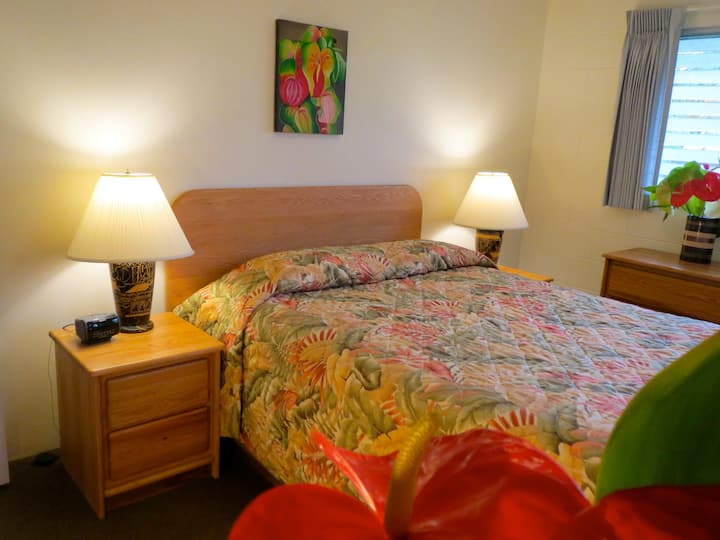 Dolphin Bay Hotel - Hilo, HI