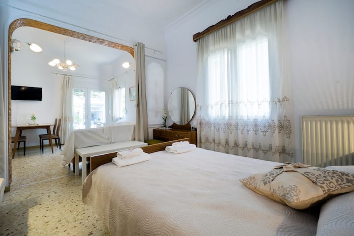 Mama'shome  Citycenter 2 Bedrm+ Livingroom+parking - Chania