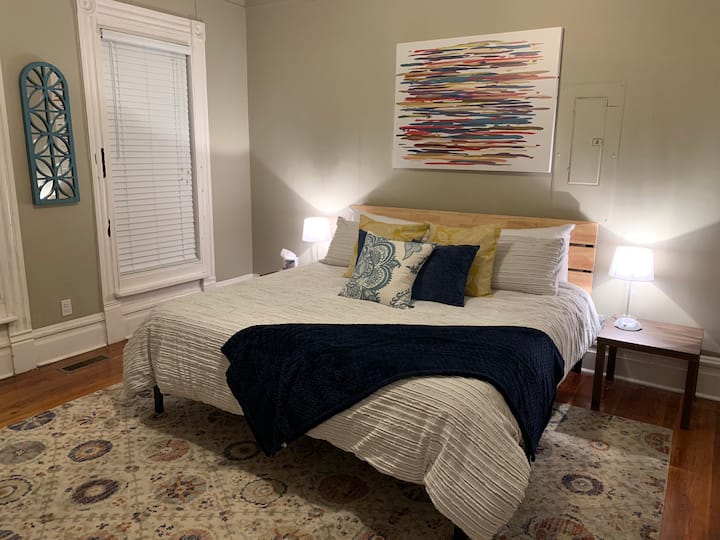 Conveniently Located 1 Bedroom Apartment - Lake Morris, KY