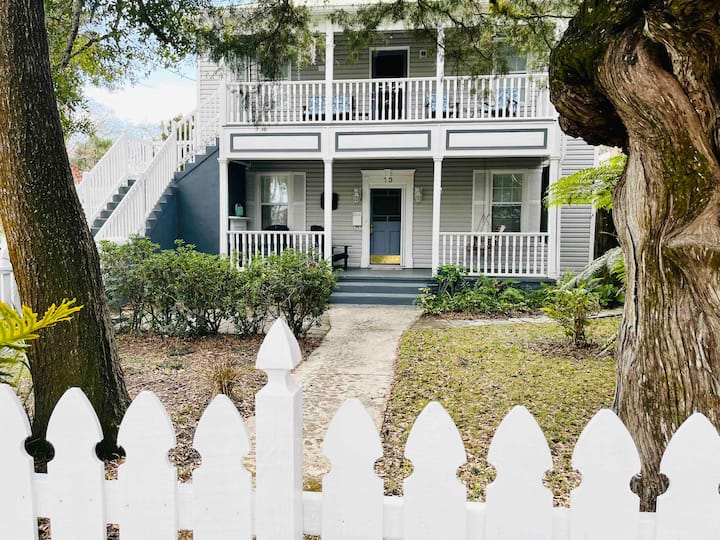 Huge Downtown Victorian Home In Historic District - Florida