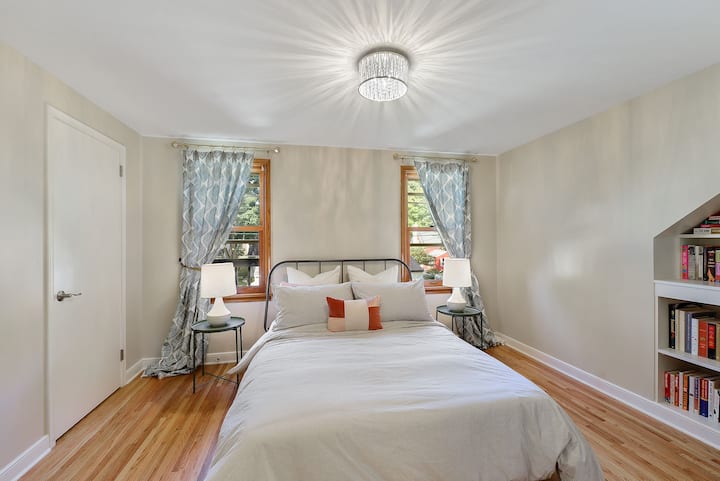 Cozy Loft On Minnehaha Creek - 미니애폴리스