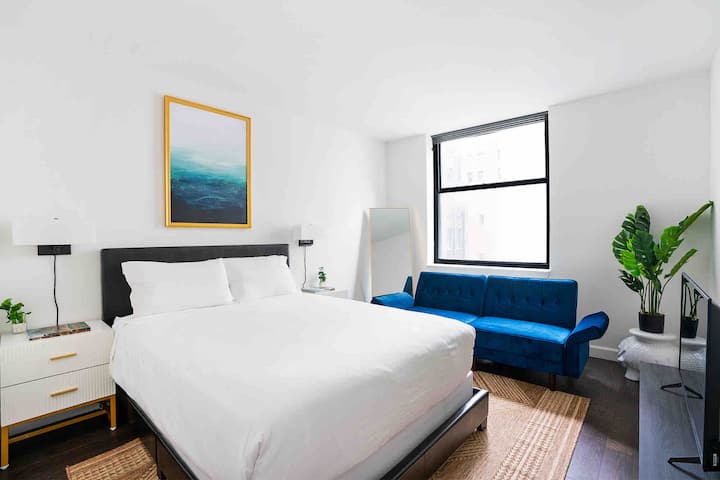 Downtown Two Bedroom - Queens, NY