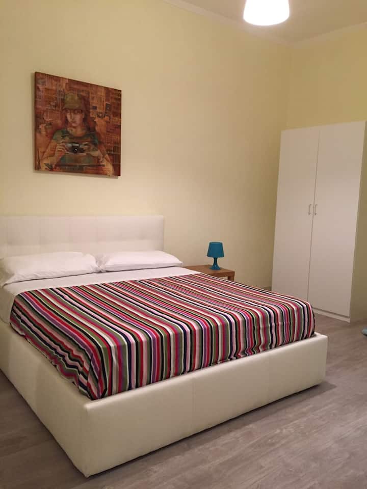 Adorable And Comfortable Apartment Near Colosseum - Rome