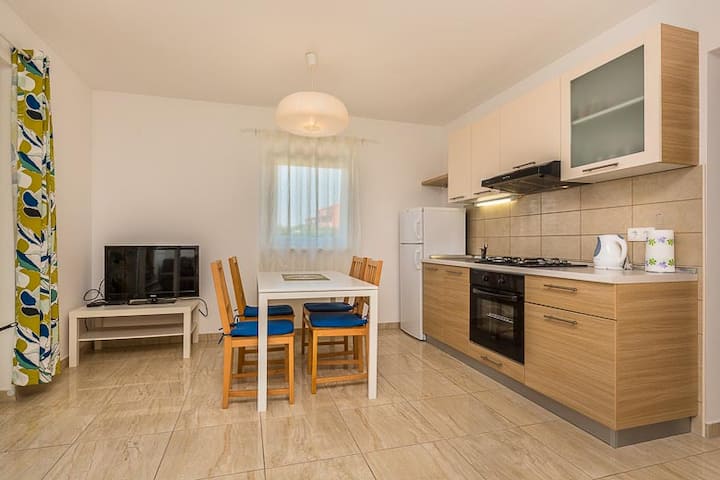 Mandre, Apartment 2+2, By The Beach - Mandre