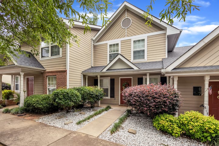 Two Master Suites With King Beds | Chefs Kitchen - Saluda Lake, SC