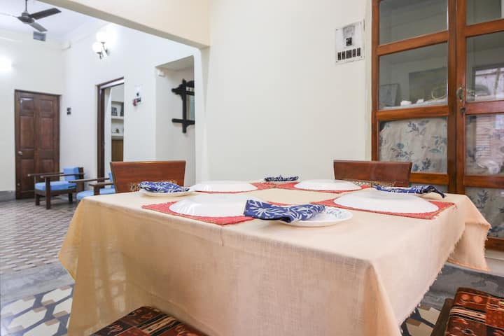 3 Bedroom | Wifi | Lake Avenue - Calcutta