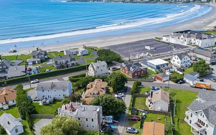 Beautiful Rental Near Beach And Downtown! - Newport, RI