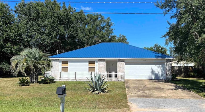 Private Beach Bungalow In Navarre - Navarre, FL