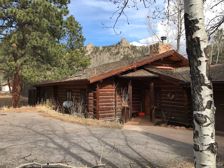 Breathtaking Log Home On Fall River - エステス・パーク, CO