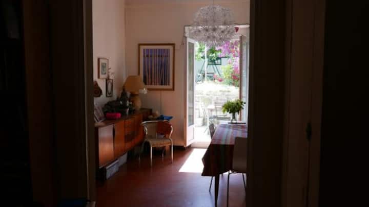 Chambre Jaune Jardin Centre-ville Calme - Marseille