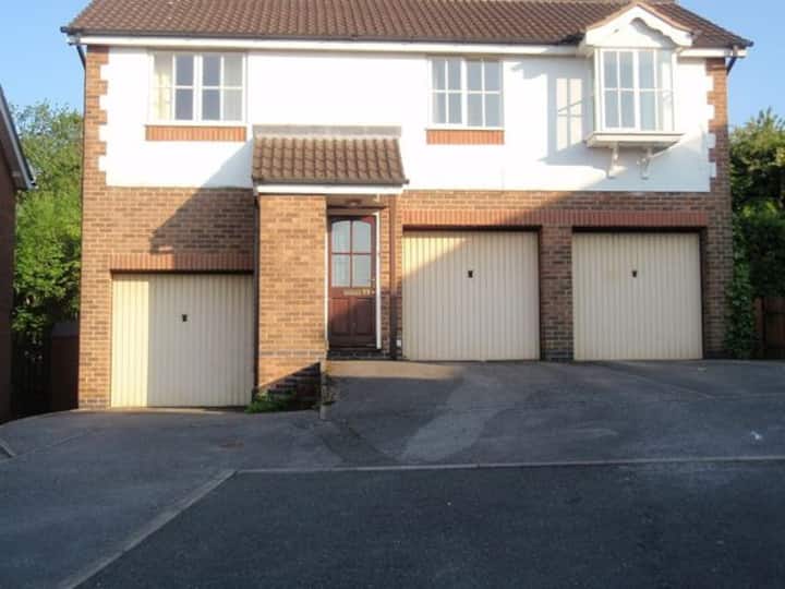 Safe, Quiet 1 Bedroom House, Parking, Close Centre - Nottingham