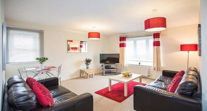 Warwick Luxury 2-bedroom Service Apartment - Warwick