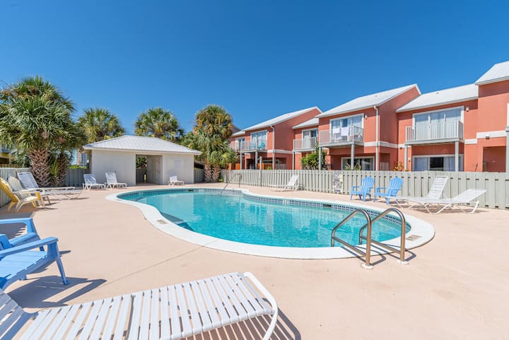 Beatiful &Central| Pool |5 Min Walk To Beach & Shops - Miramar Beach, FL