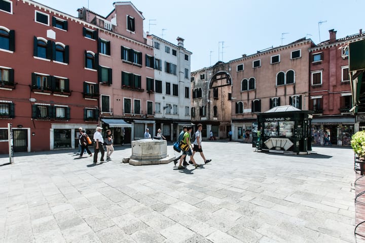 Very Central Apartment For 4 People - Venice