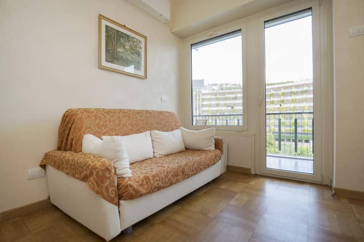 Cheap&chic! Rome At Your Fingertips! - Rom