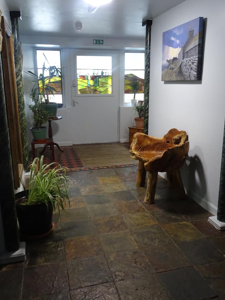 Eastbank House Hostel, Room No 5  (Double Room) - Kirkwall