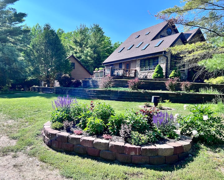 Gorgeous Timber Frame Home On 40 Acres Of Woods! - Door County, WI