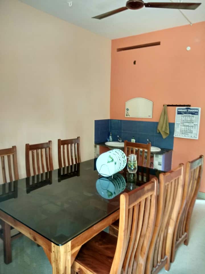 Home Stay Room With Good Food And Hospitality. - Karunagappalli