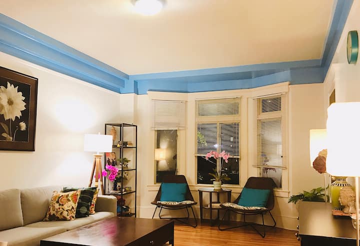 Downtown 2 Bedroom, Remote Work Oasis (800mbps) - Sausalito